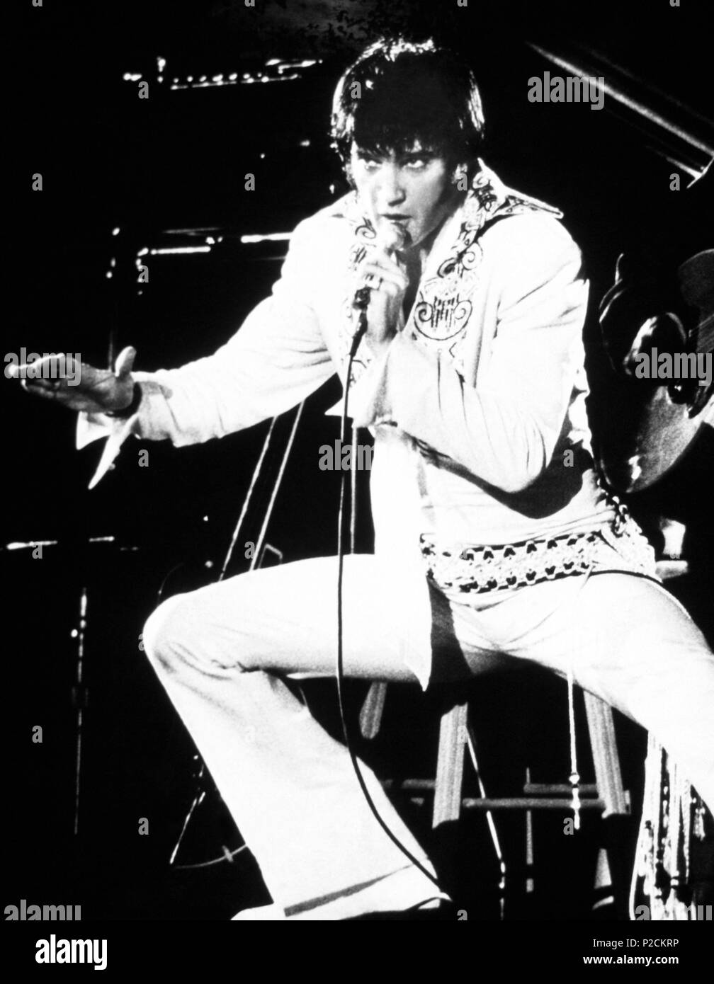 1970 elvis presley hi-res stock photography and images - Alamy