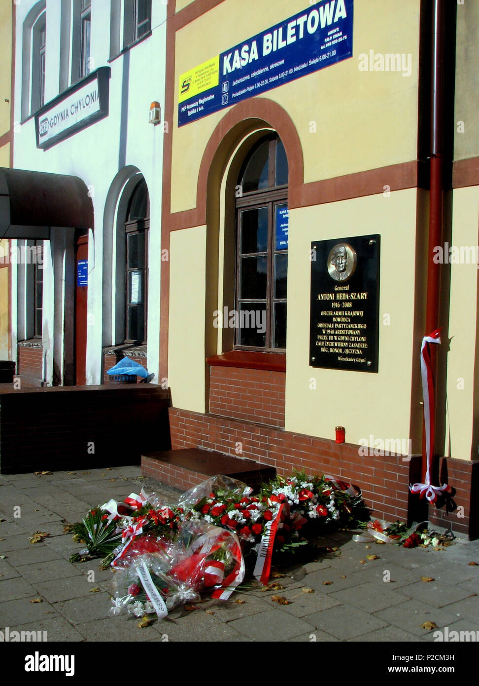 . English: Plaque commemorating general Antoni Heda at Gdynia Chylonia ...