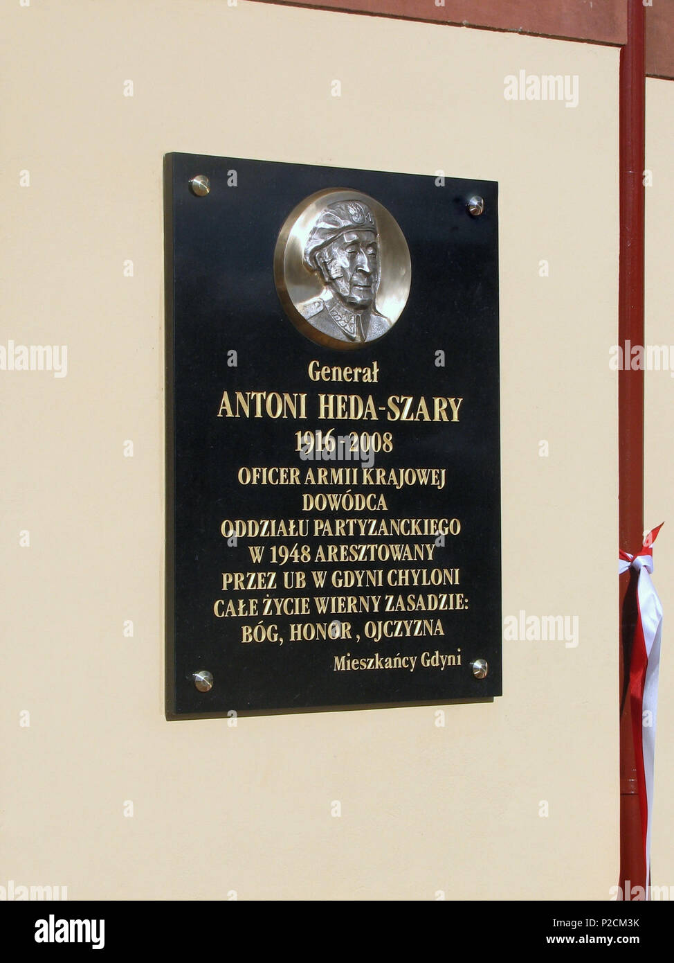 . English: Plaque commemorating general Antoni Heda at Gdynia Chylonia ...