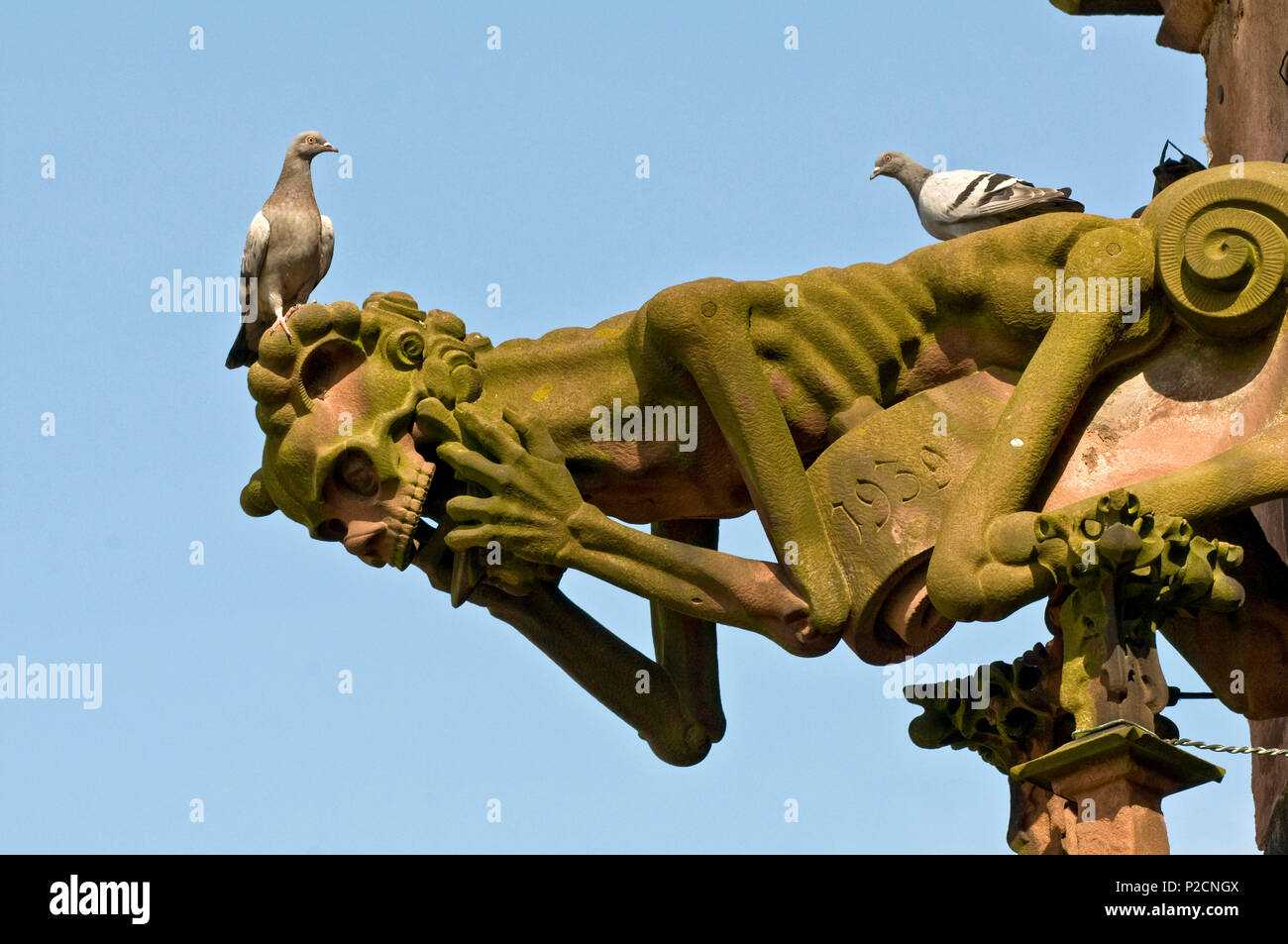 Gargoyles hi-res stock photography and images - Alamy
