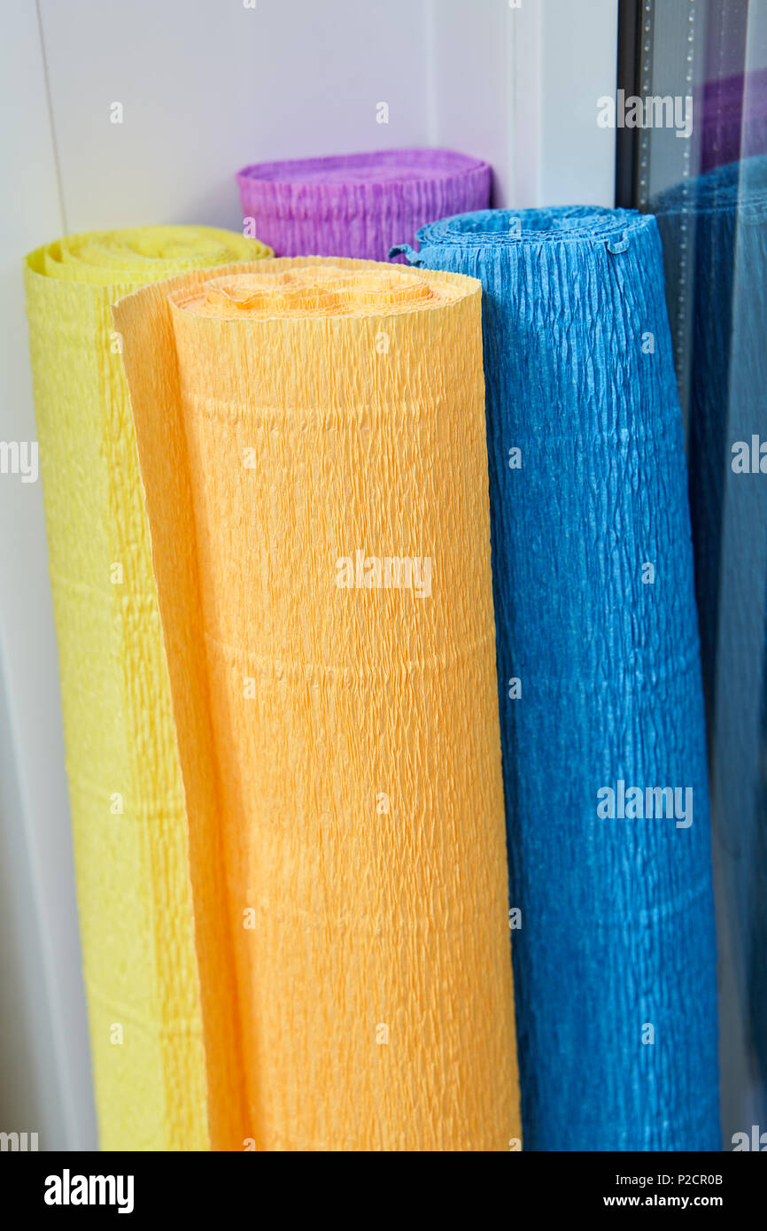 Crepe paper crafts hi-res stock photography and images - Alamy