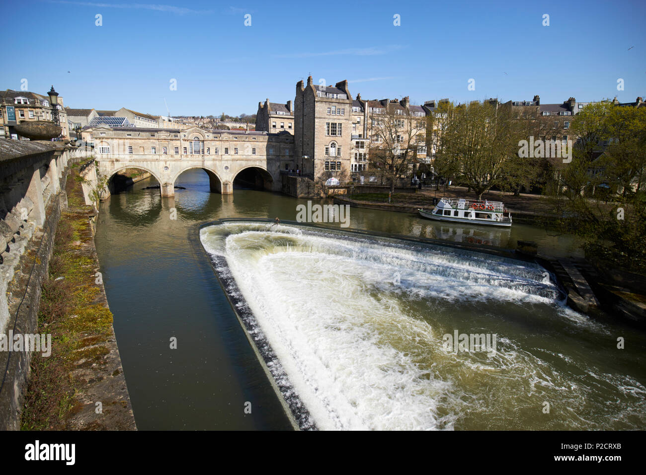 Pulteney bridge weir bath england hi-res stock photography and images ...