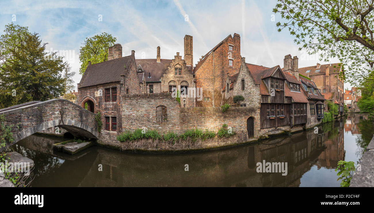 Bonifacius bridge, one of the most romantic location in Bruges, Belgium ...