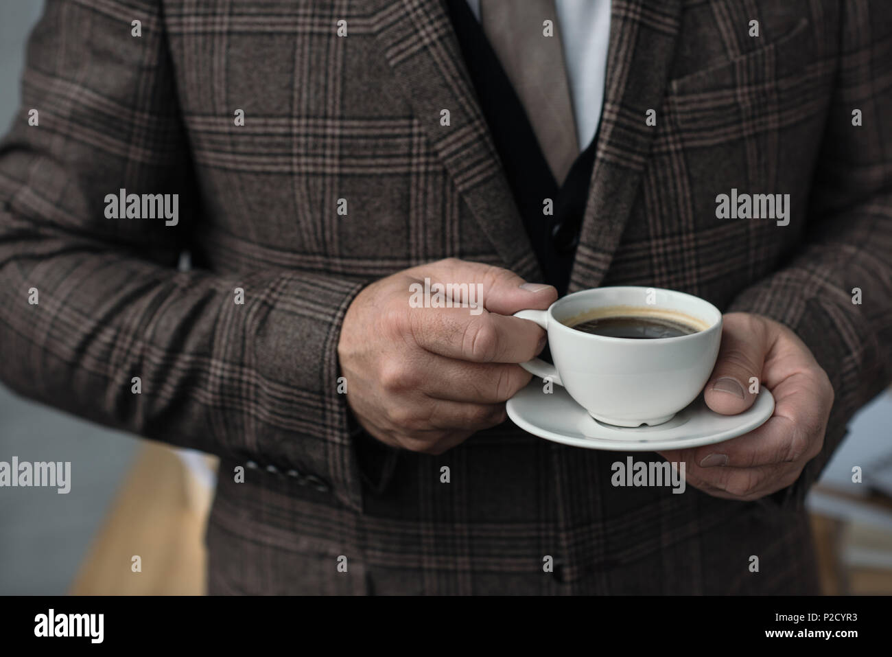 Man in tweed suit hi-res stock photography and images - Alamy