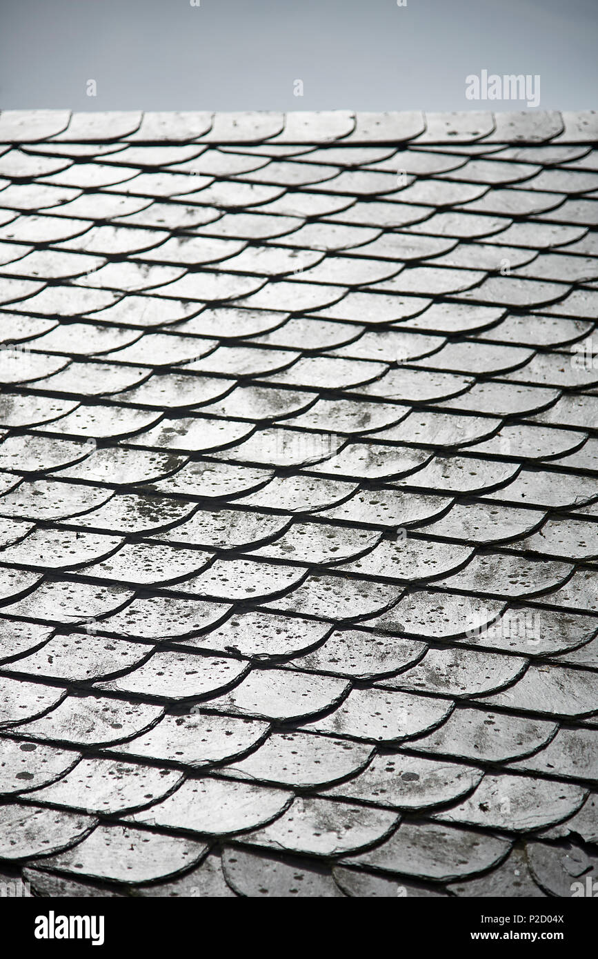 Slate roof installation hi-res stock photography and images - Alamy