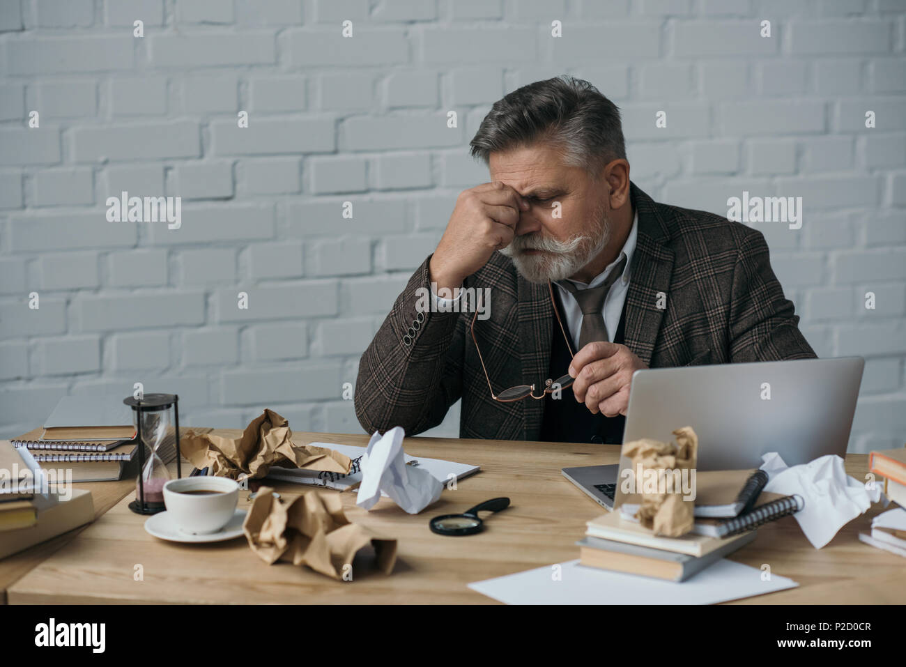 Messy workplace hi-res stock photography and images - Alamy