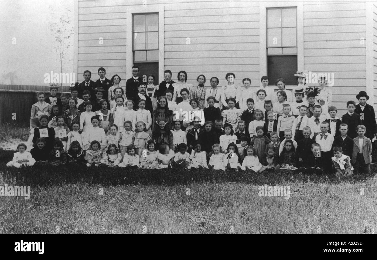 . English: Beaverton School 1902. Historical images of Beaverton ...