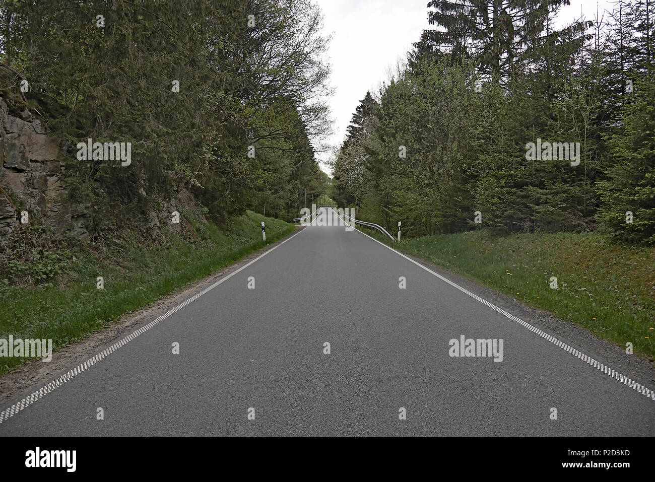 Low Angle Roadside Stock Photos & Low Angle Roadside Stock Images - Alamy