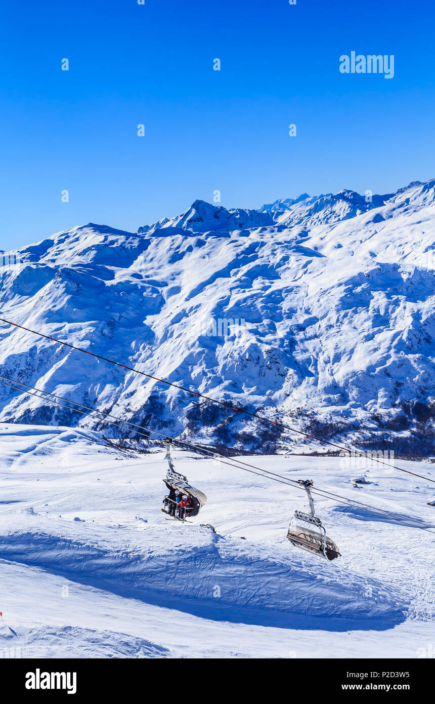 Valley view of Val Thorens. France Stock Photo - Alamy
