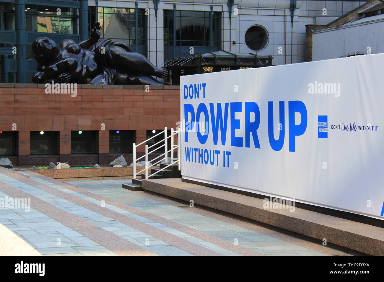 American Express "Immersive Experience" promotion of its new Global ...