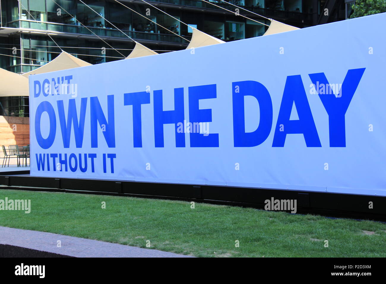 American Express "Immersive Experience" promotion of its new Global ...