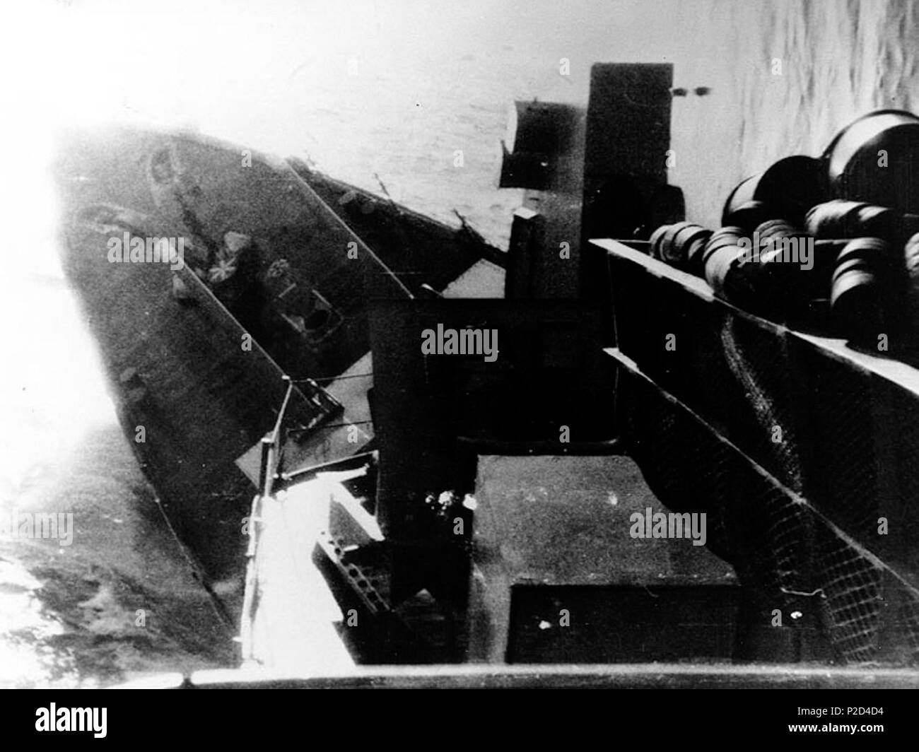 Navy personnel from port Black and White Stock Photos & Images - Alamy