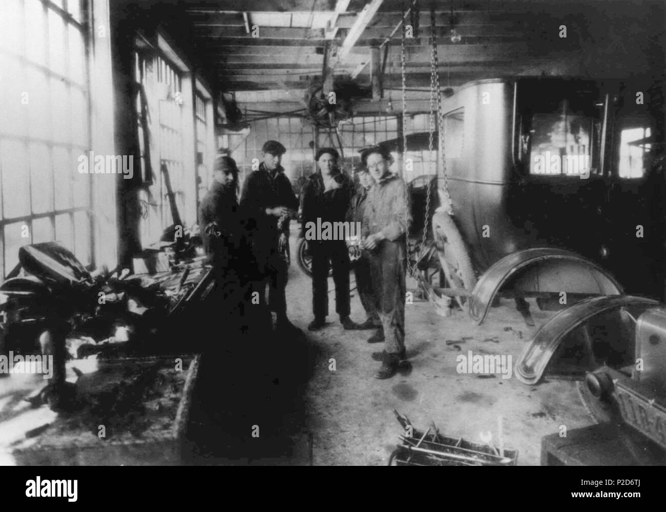 . English: Assembly crew in Otto Erickson's Beaverton Garage 1923 ...