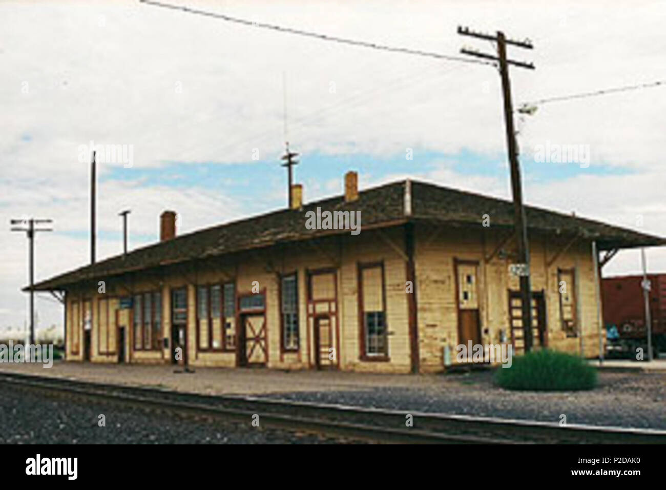 . English: The Amtrak station in Deming, New Mexico. 20 July 2002 ...