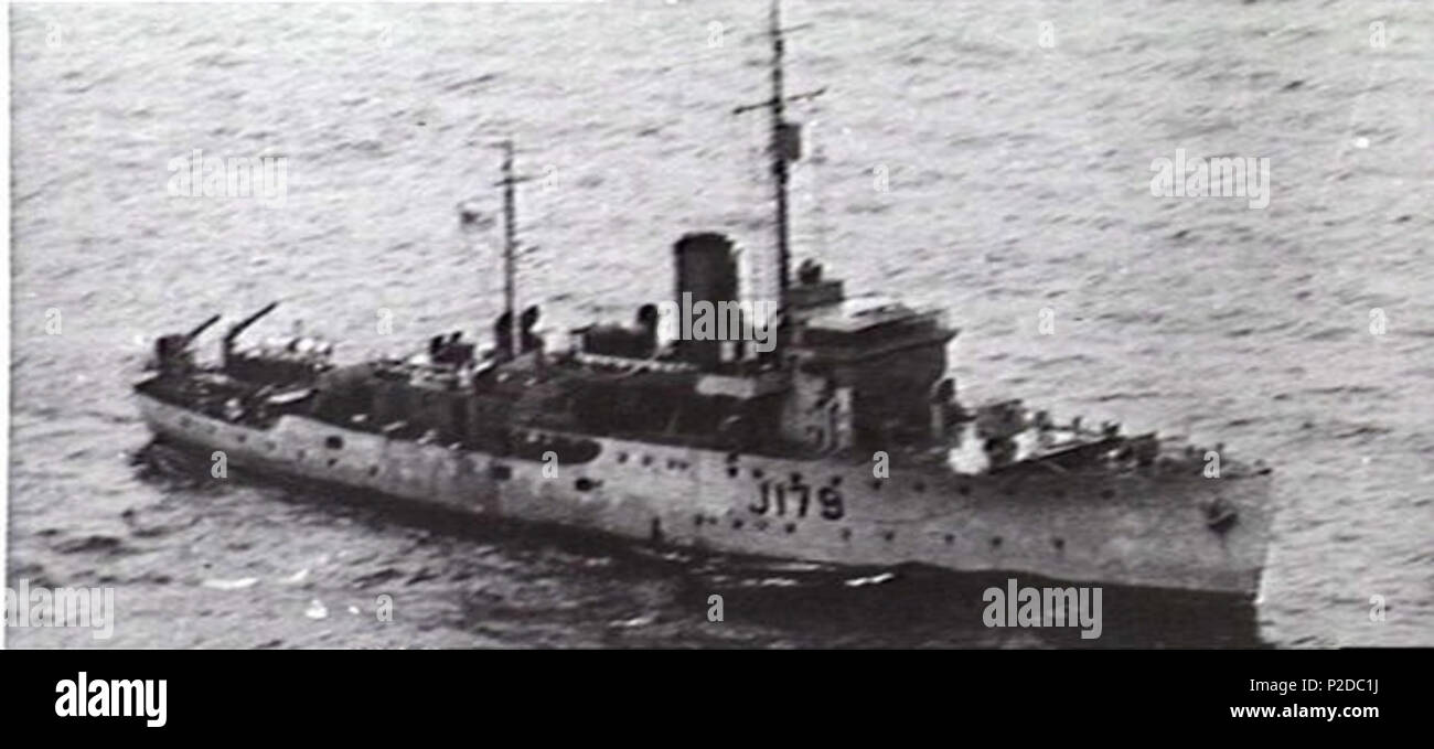 . English: The Bathurst-class corvette HMAS Launceston underway in 1942 ...