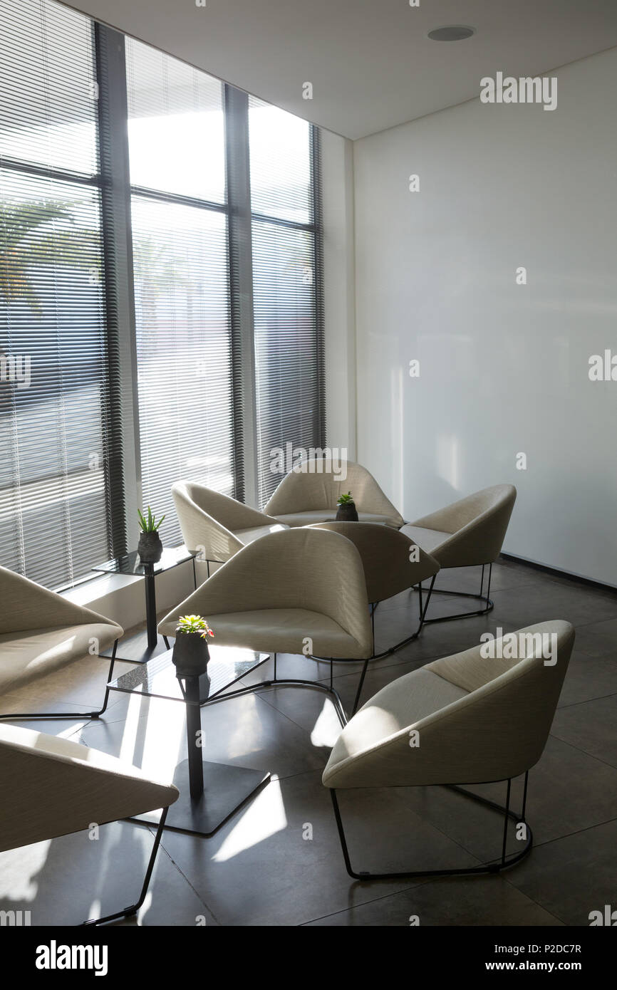 Empty office floor absence hi-res stock photography and images - Alamy