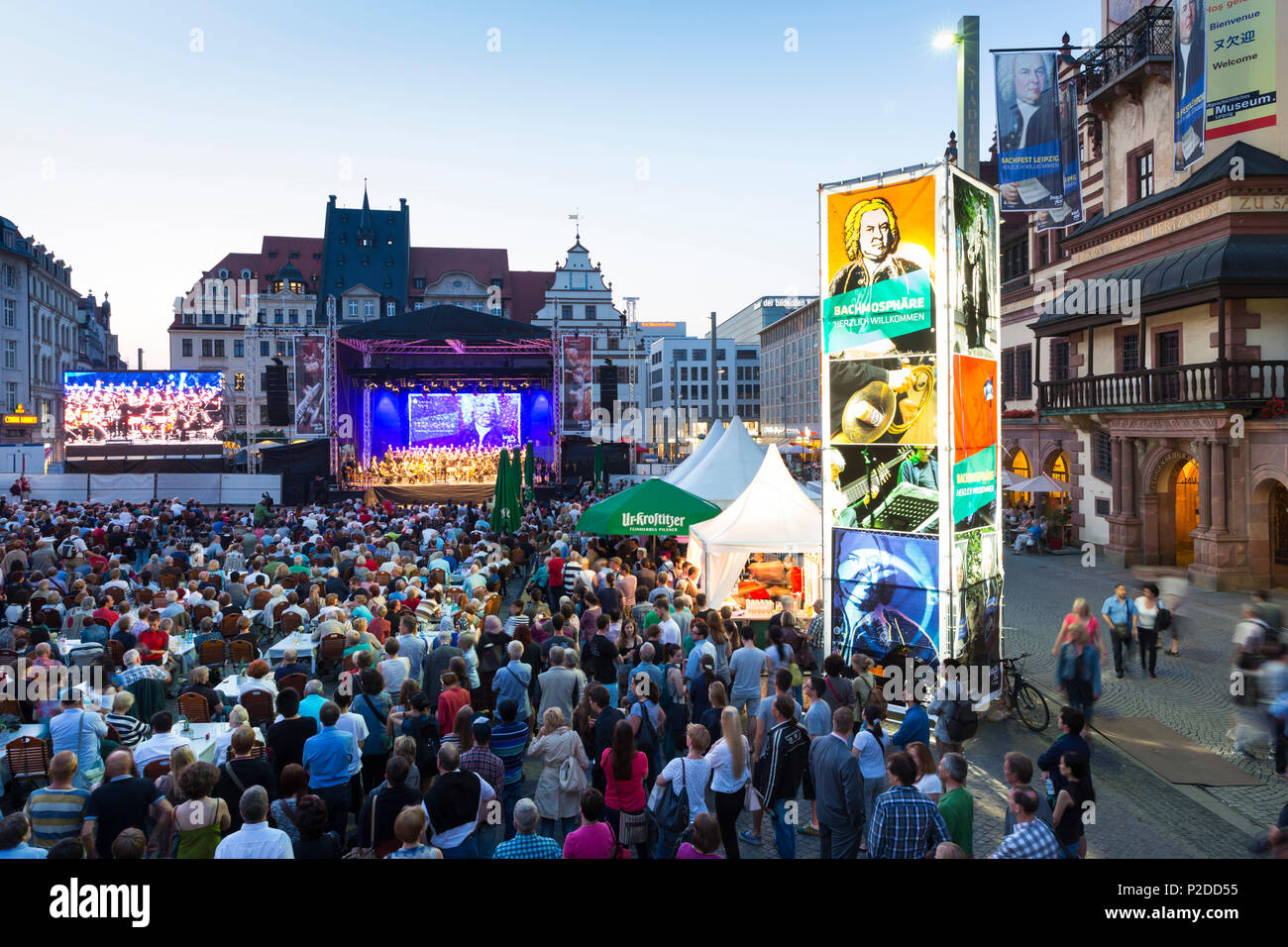Open air concert hi-res stock photography and images - Alamy