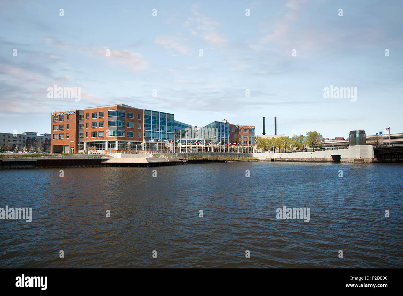 . English: Photo of the exterior of the ManpowerGroup World ...