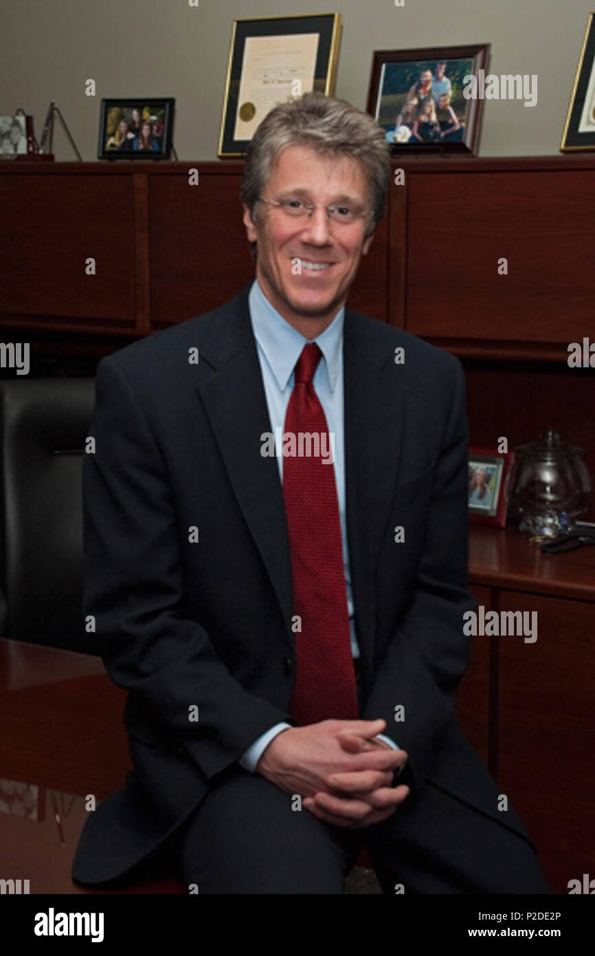 Under commission hi-res stock photography and images - Alamy