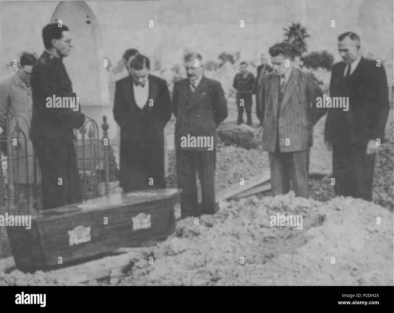 Australian army captain Black and White Stock Photos & Images - Alamy