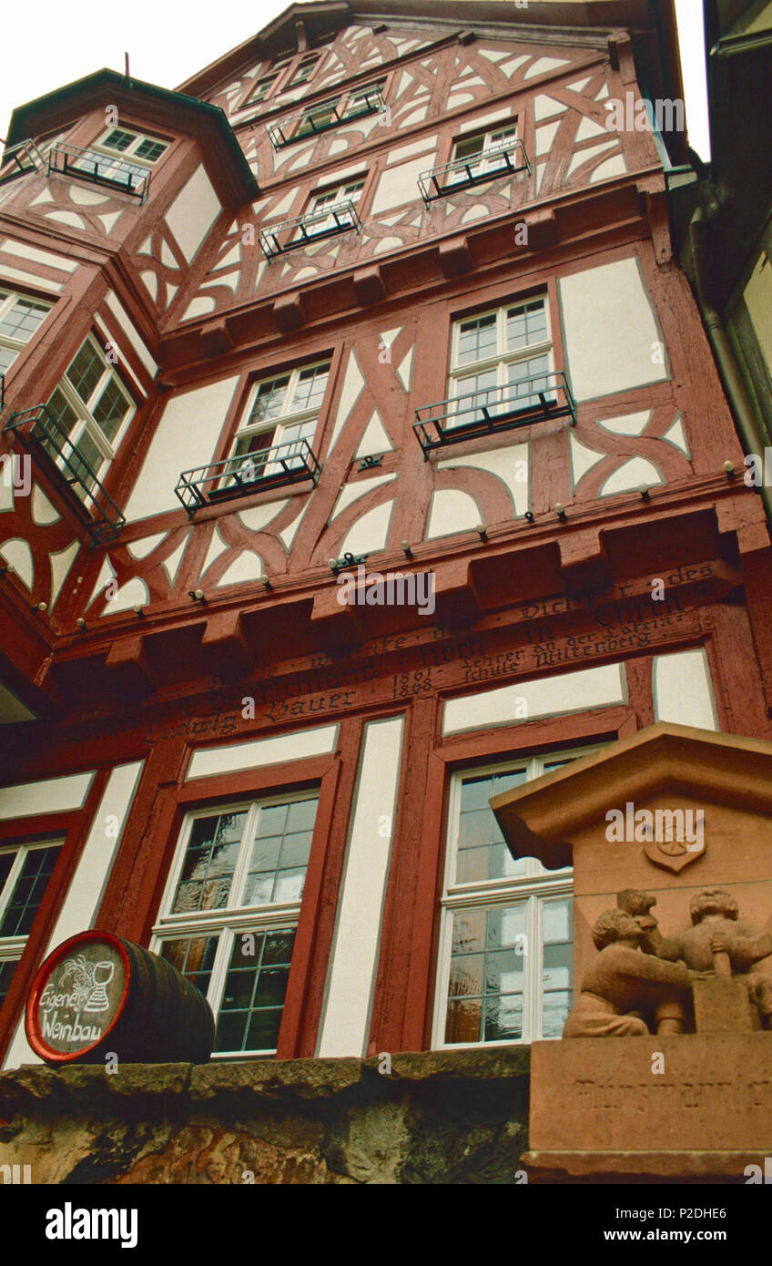 Half timber buildings hi-res stock photography and images - Alamy