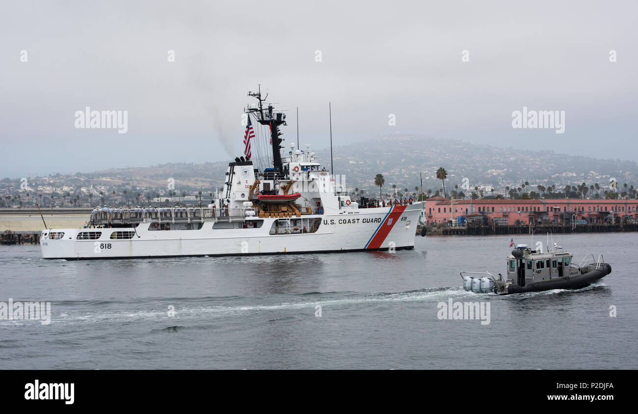 SAN PEDRO - Coast Guard Cutter Active, a 210-foot medium endurance ...