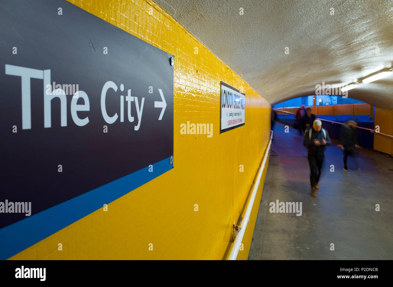 London bridge underground hi-res stock photography and images - Alamy
