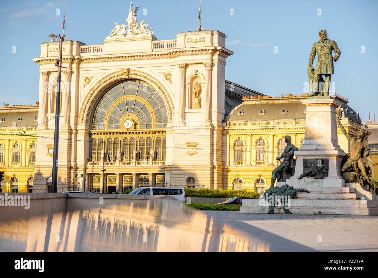 Budapest railway station Stock Photo - Alamy