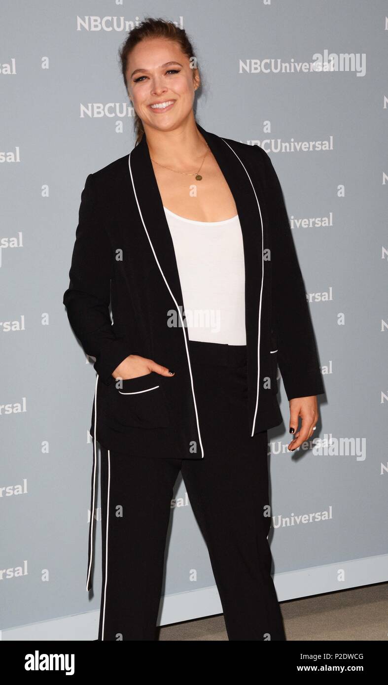 Rhonda rousey hi-res stock photography and images - Alamy