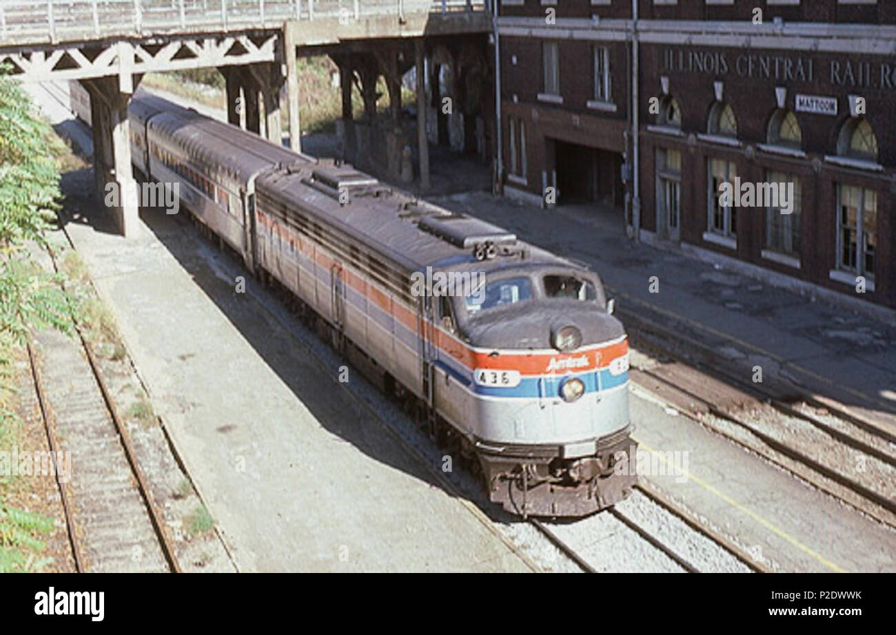 . English: The southbound Shawnee at Mattoon station in February 1976 ...
