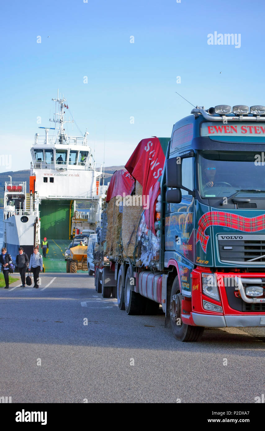 Heavy goods vehicle hi-res stock photography and images - Alamy