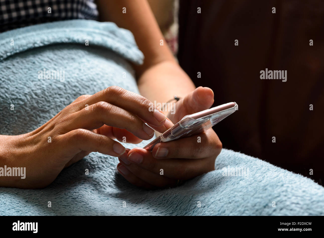 Close-up-woman on touch screen mobile phone Stock Photo - Alamy
