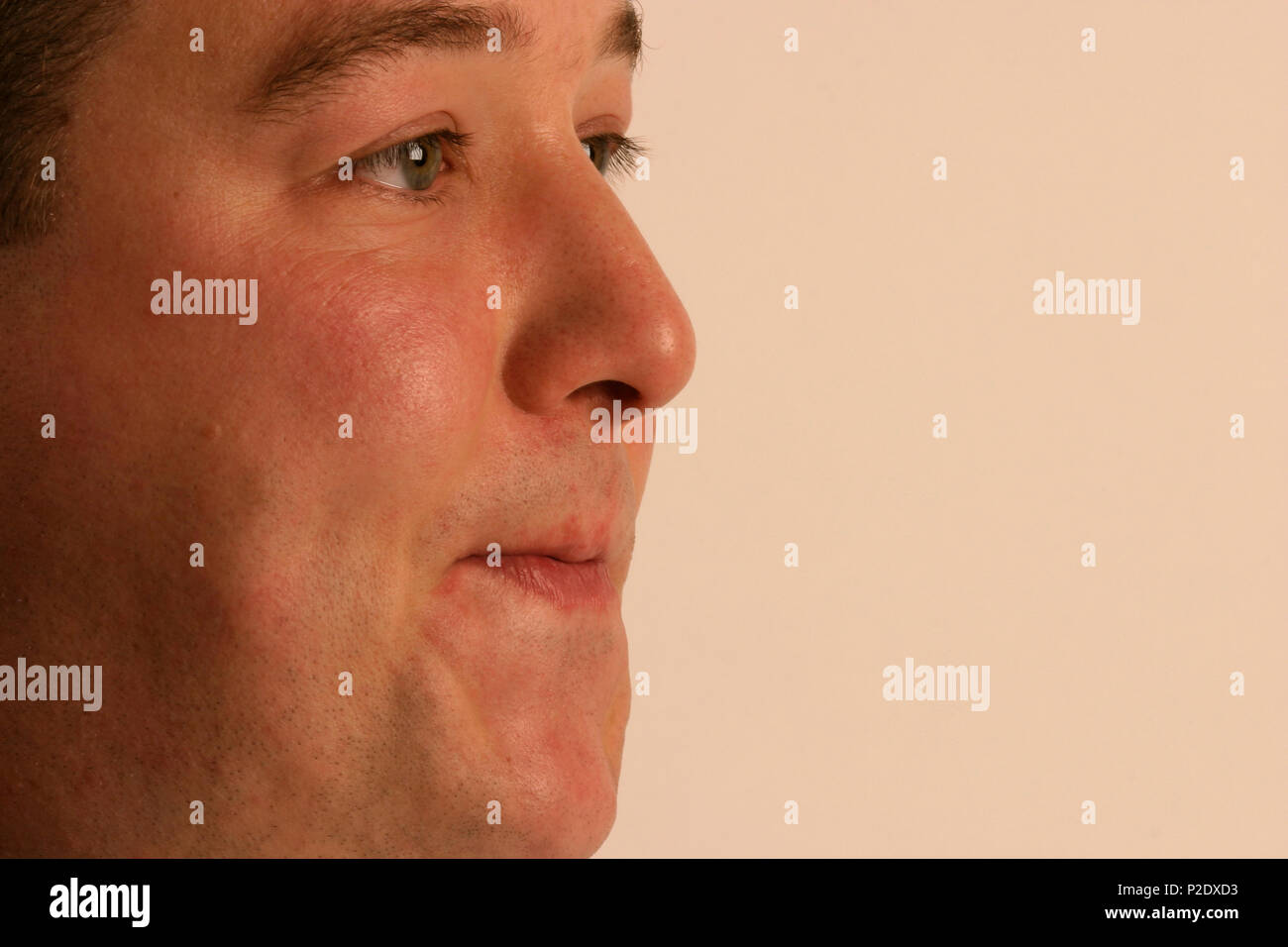 Buzz cut man hi-res stock photography and images - Alamy