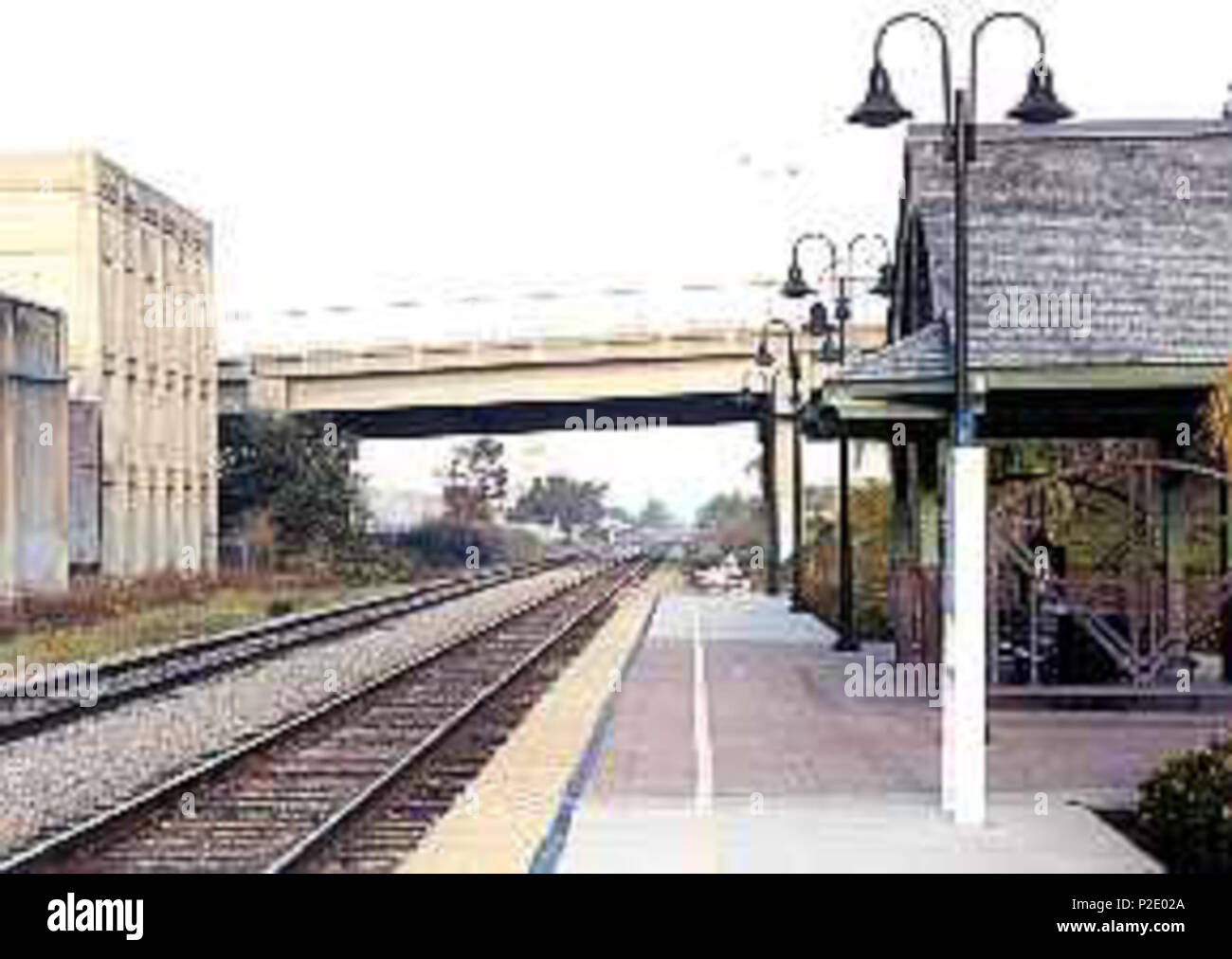 . English: The platform at Hayward, looking north. 18 December 2001 ...