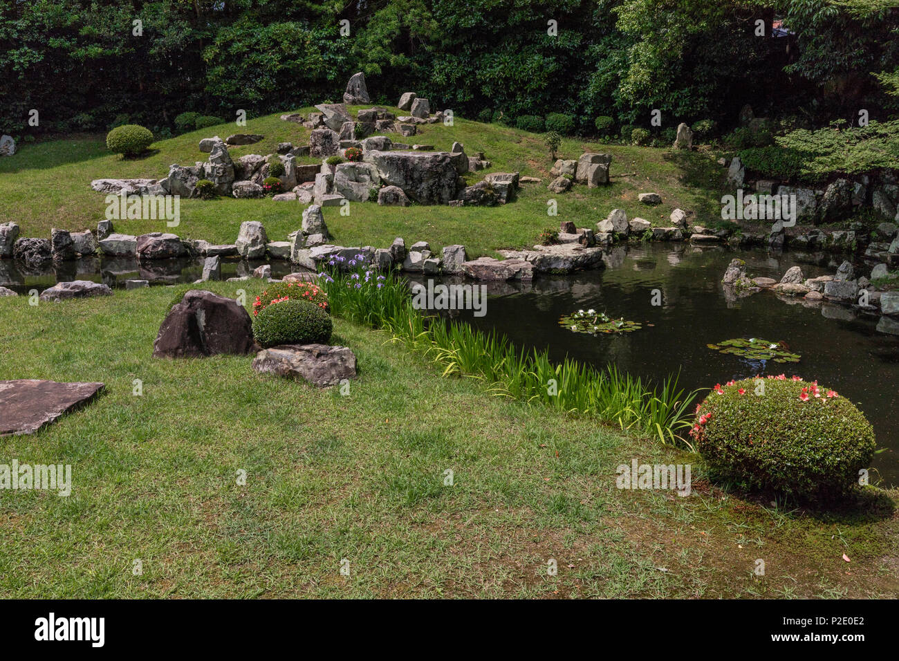 Manpuku-ji Garden was designed by tea ceremony master, artist and ...