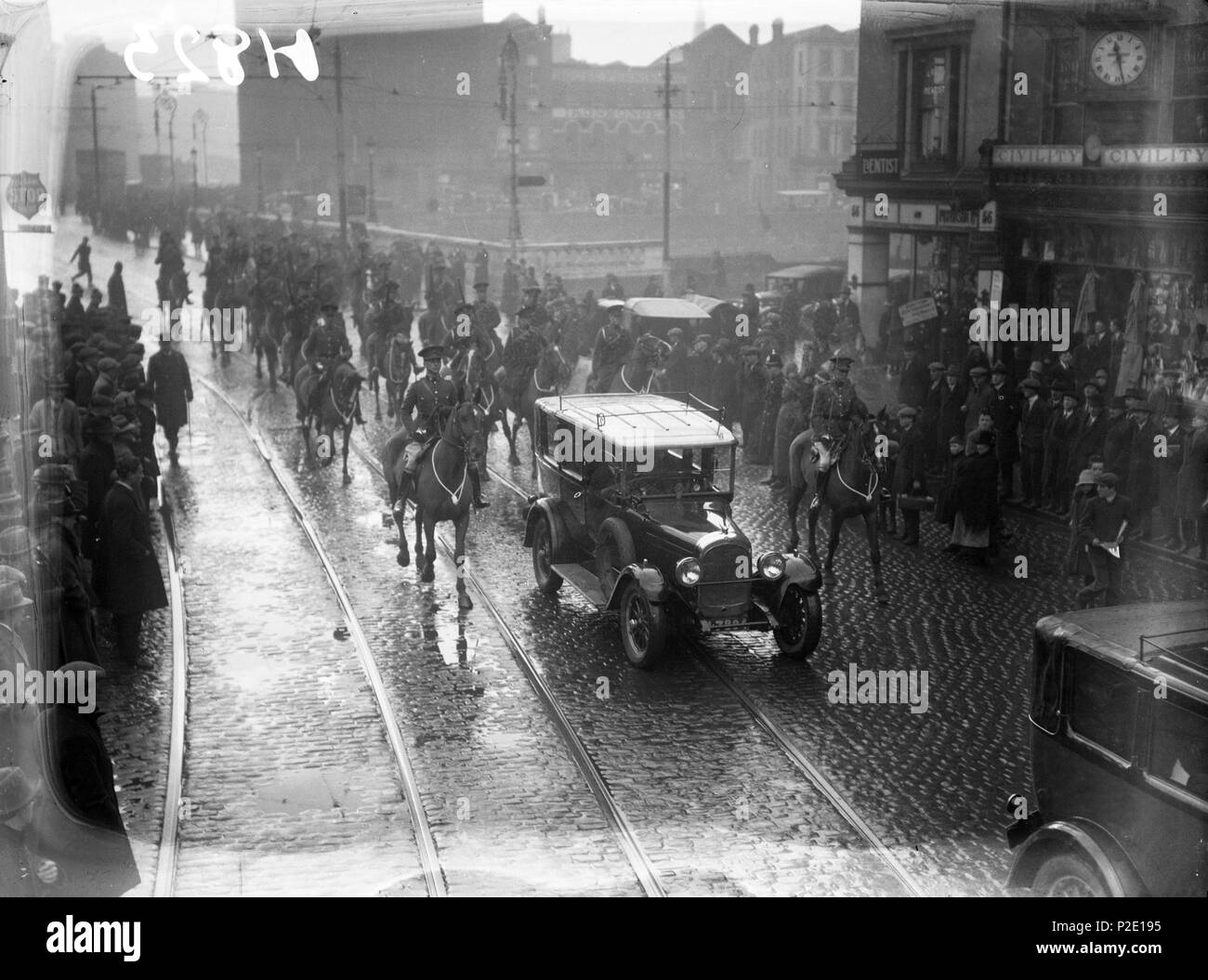 Free crowd Black and White Stock Photos & Images - Alamy