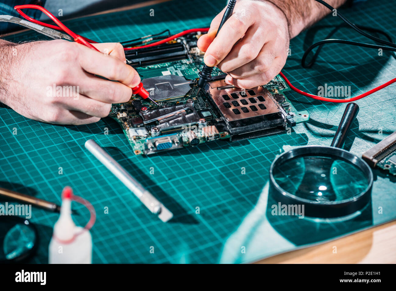 Electrical engineer testing circuit hi-res stock photography and images ...