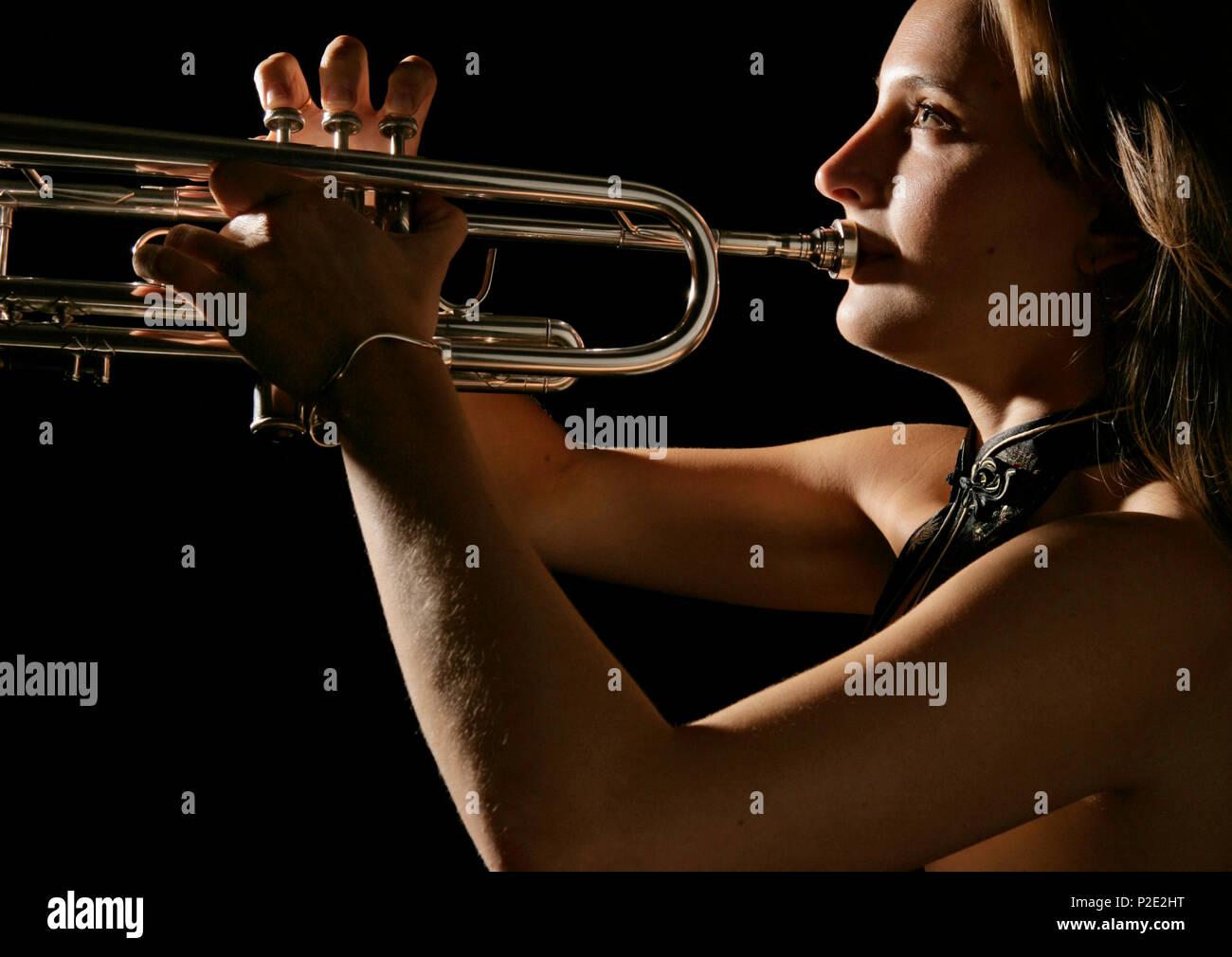 Female trumpeter hi-res stock photography and images - Alamy