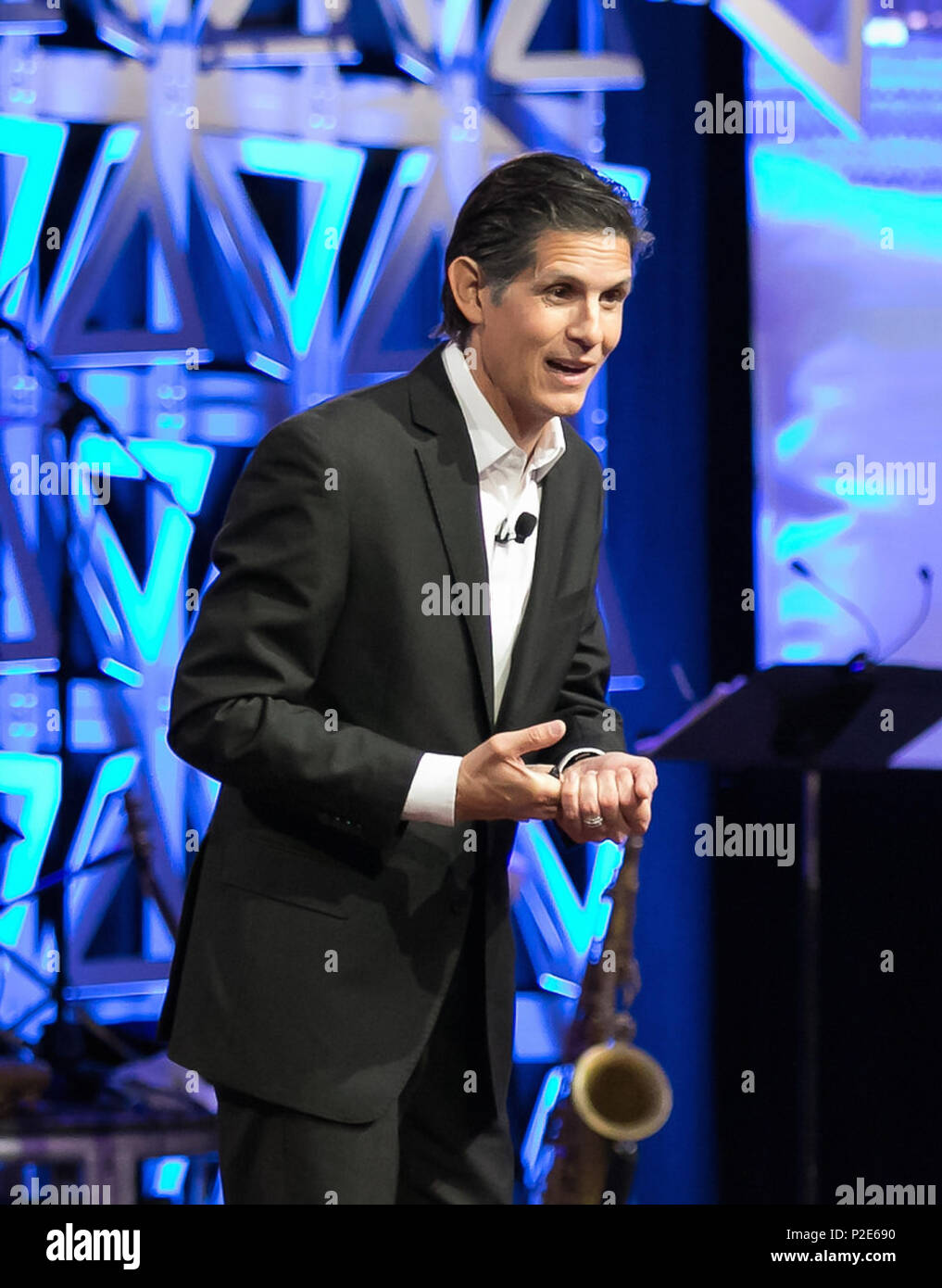 Author and speaker hi-res stock photography and images - Alamy