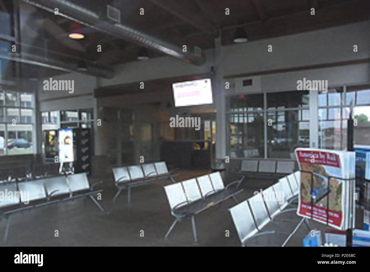 . English: Pontiac Transportation Center waiting area . 10 August 2015 ...