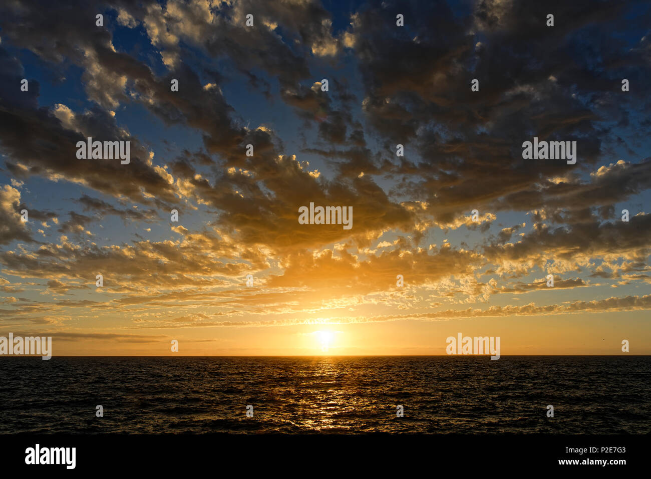 Indian Ocean Sunsets from Perth WA Stock Photo - Alamy