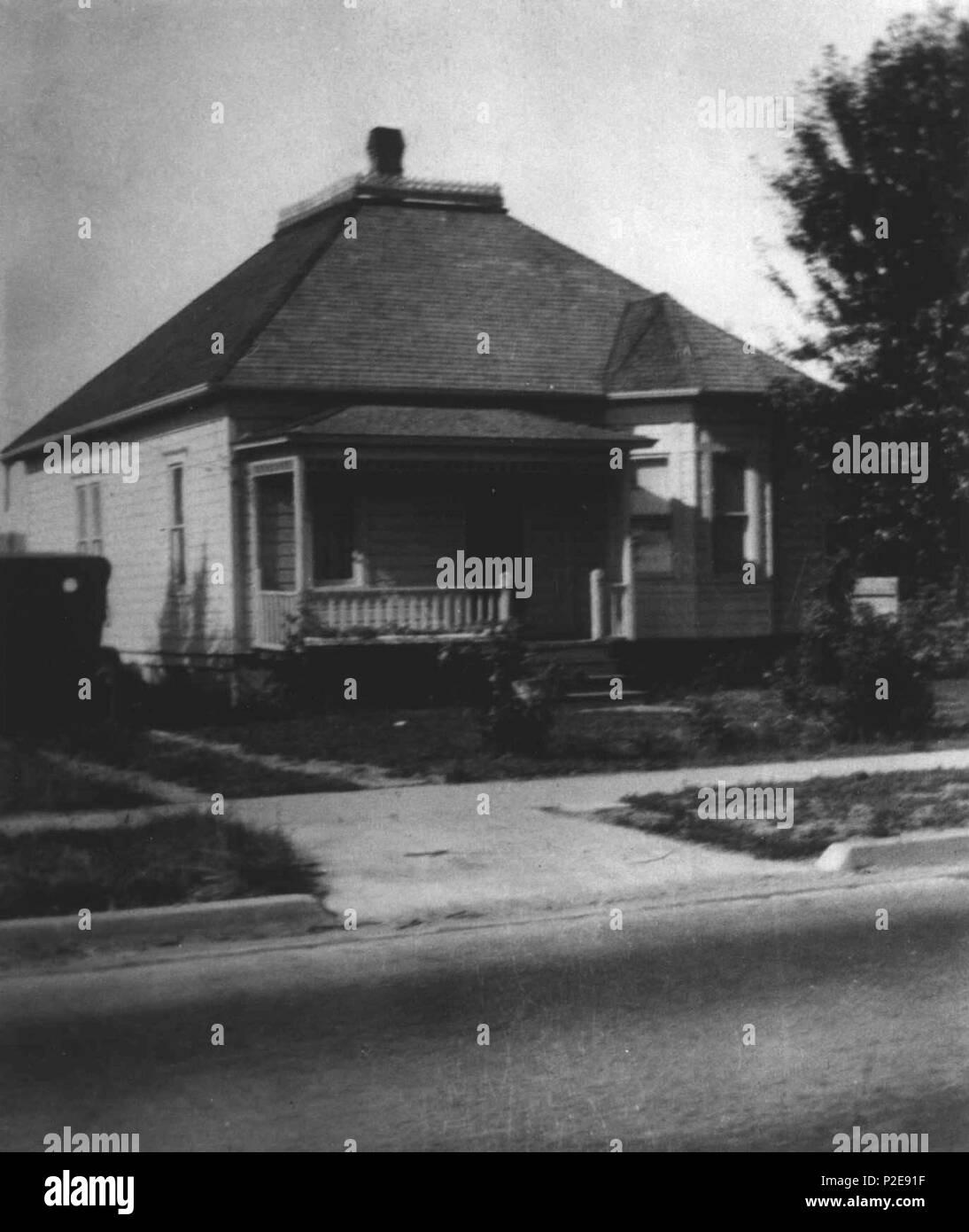 . English: Dena Classen Mayfield home, 1924. Historical images of ...