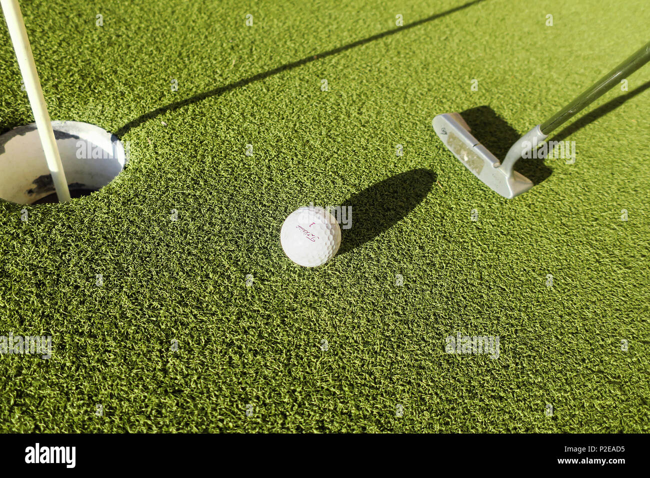 Putt putt hole hi-res stock photography and images - Alamy