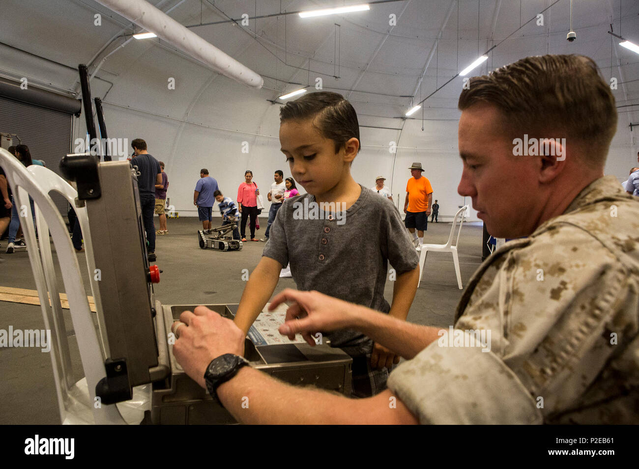 Irobot 510 packbot hi-res stock photography and images - Alamy