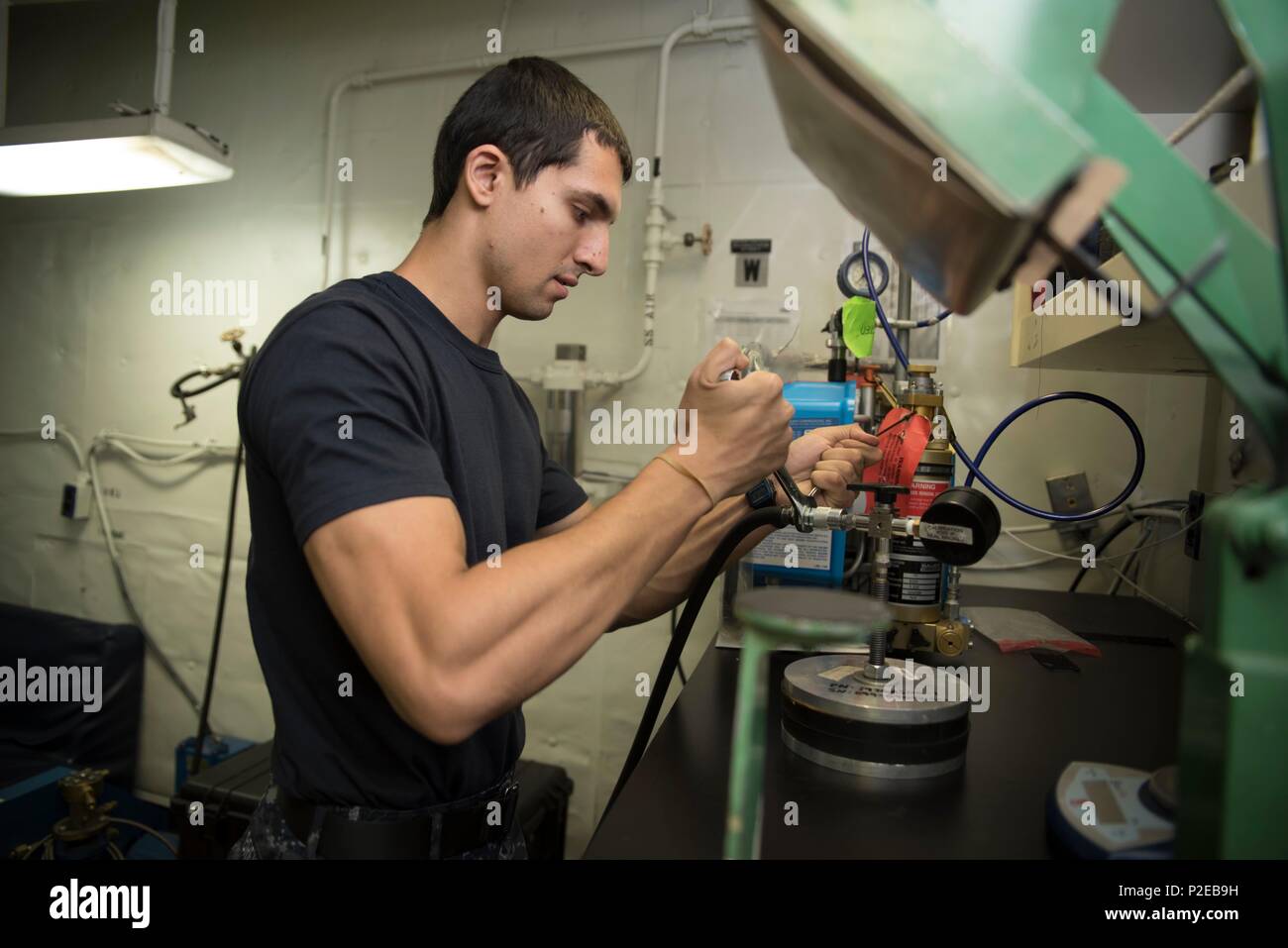 Paraloft hi-res stock photography and images - Alamy