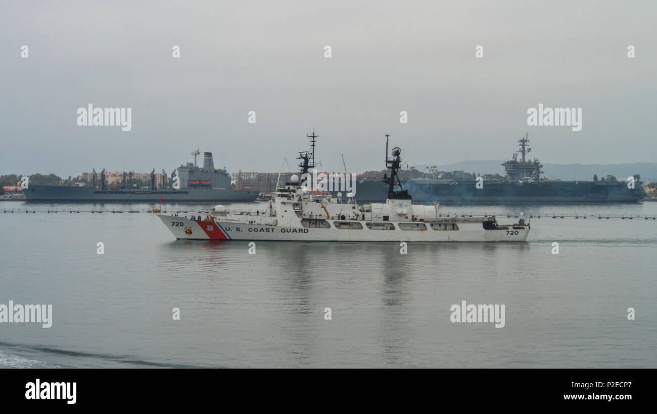 160901-N-UD666-063 SAN DIEGO (September 1, 2016) United States Coast ...