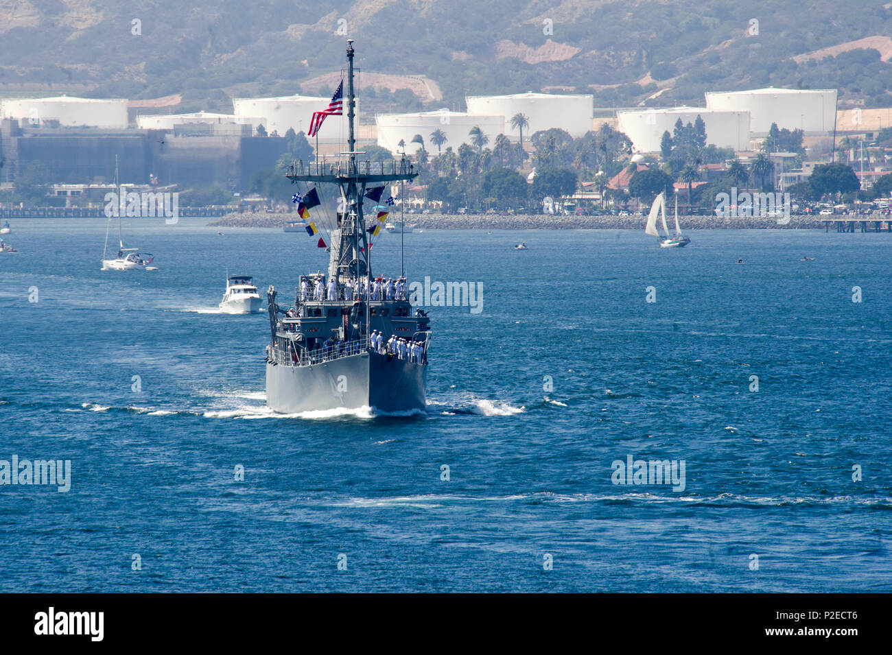 160910-N-JH668-086 SAN DIEGO (Sept. 10, 2016) – Mine countermeasure ...