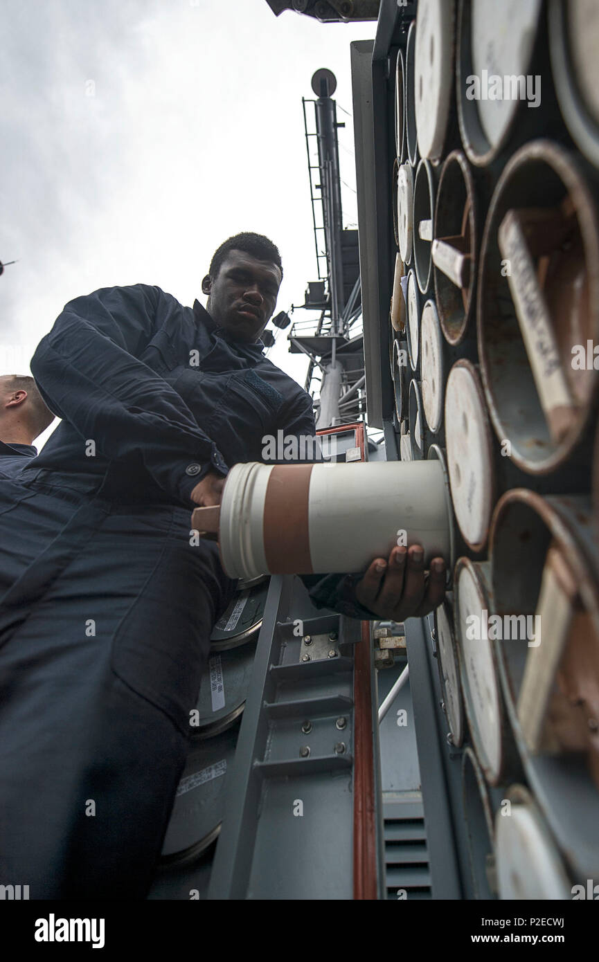 160908-N-XQ474-127 PHILIPPINE SEA (Sept. 8, 2016) Cryptologic ...