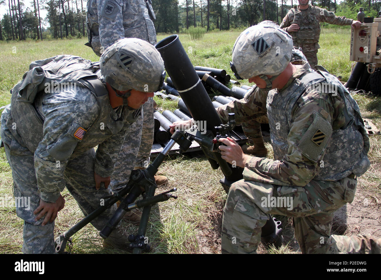 Soldiers of 3rd Battalion, 7th Infantry Regiment, 2nd Infantry Brigade ...