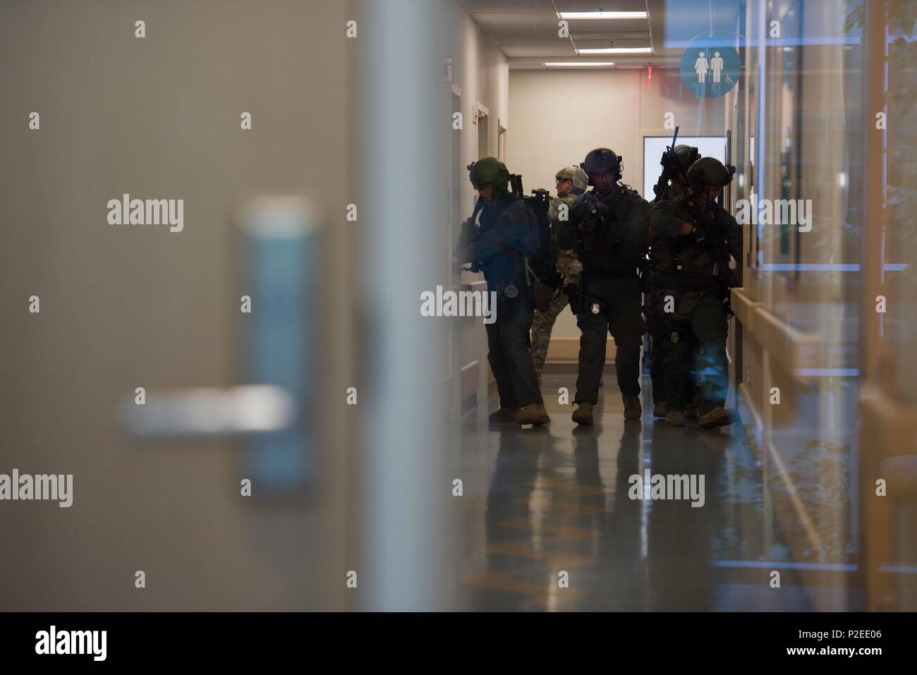 Soldiers from the Military District of Washington Special Reaction Team ...
